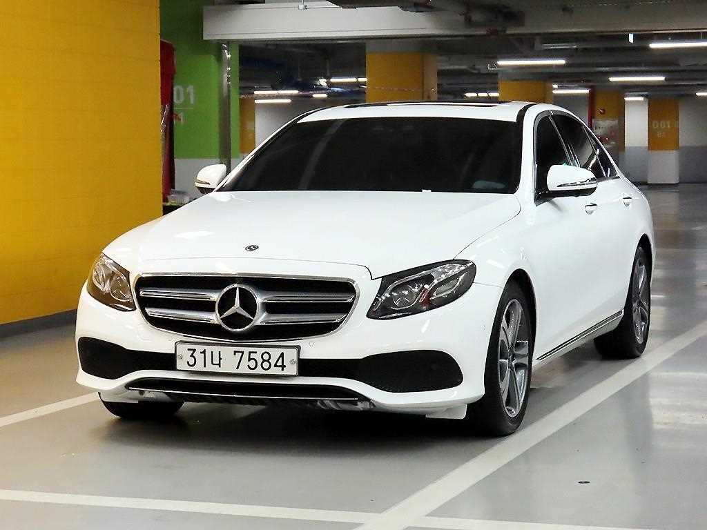 [벤츠] E-클래스 W213 E300 4MATIC 아방가르드