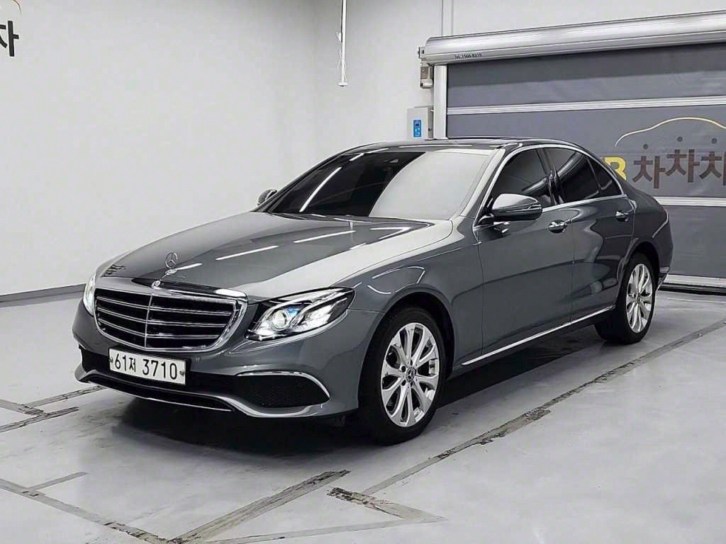 [벤츠] E-클래스 W213 E220d 4MATIC 익스클루시브
