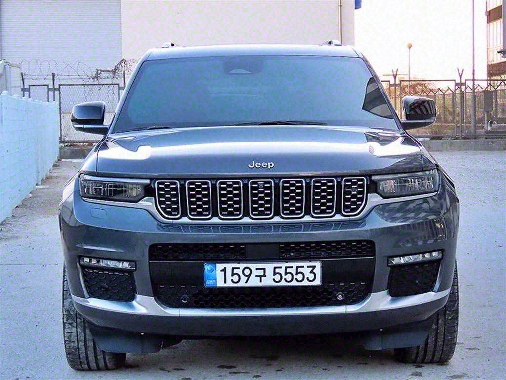 [지프] 그랜드 체로키(WL) 3.6 L 서밋 리저브