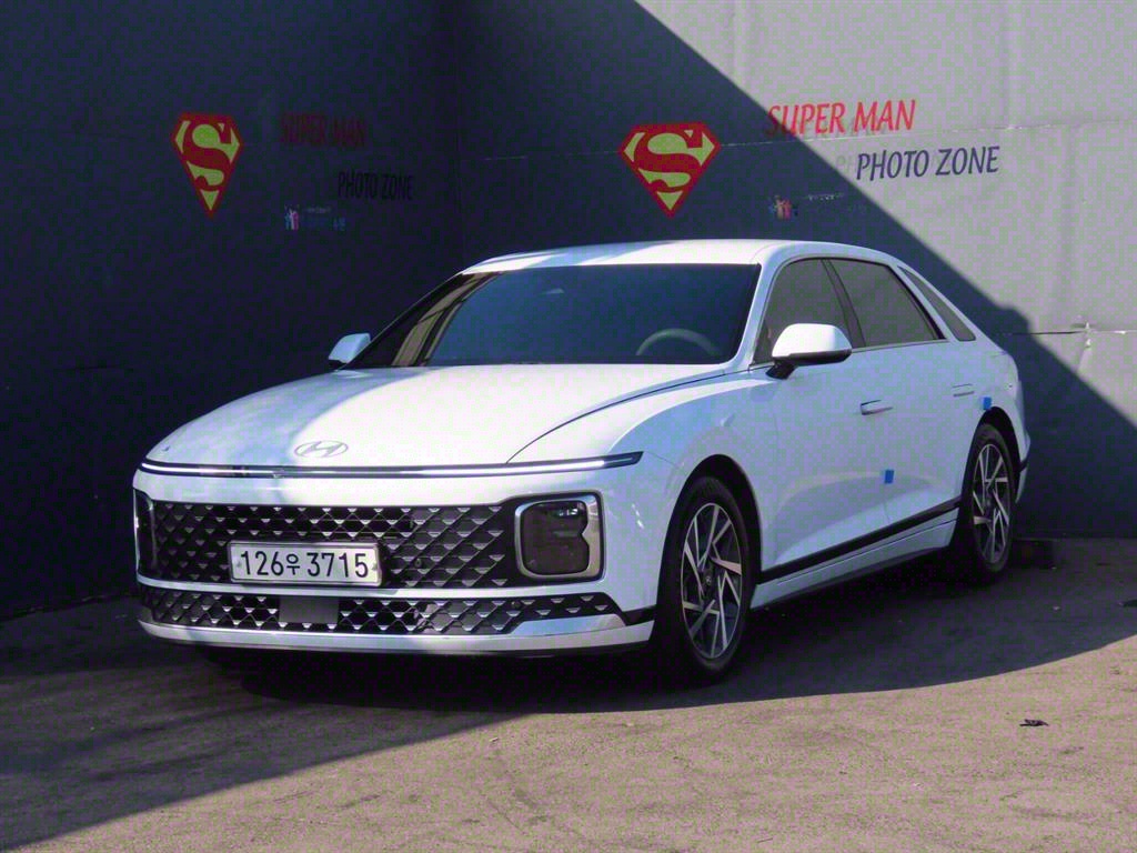 [현대] 그랜저 (GN7) LPG 3.5 2WD (택시형) 고급형