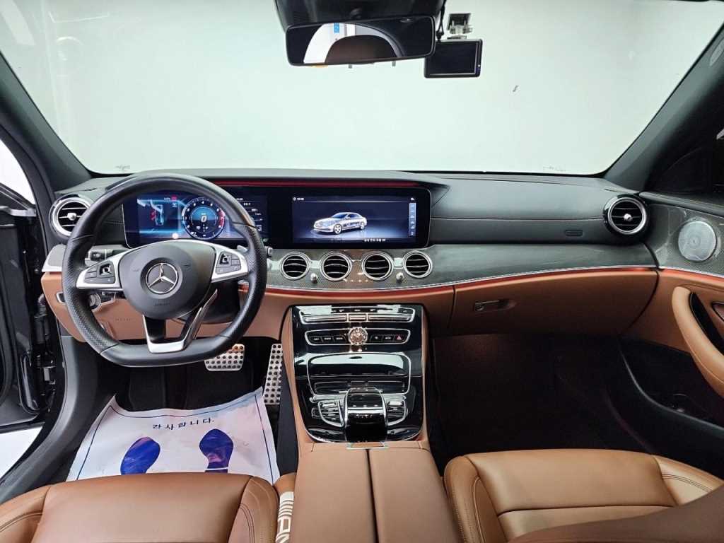 [벤츠] E-클래스 W213 E300 4MATIC AMG LINE