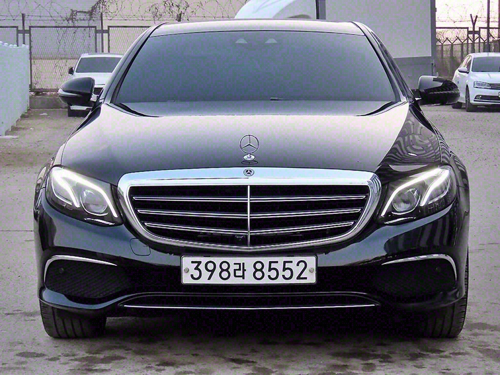 [벤츠] E-클래스 W213 E300 4MATIC 익스클루시브