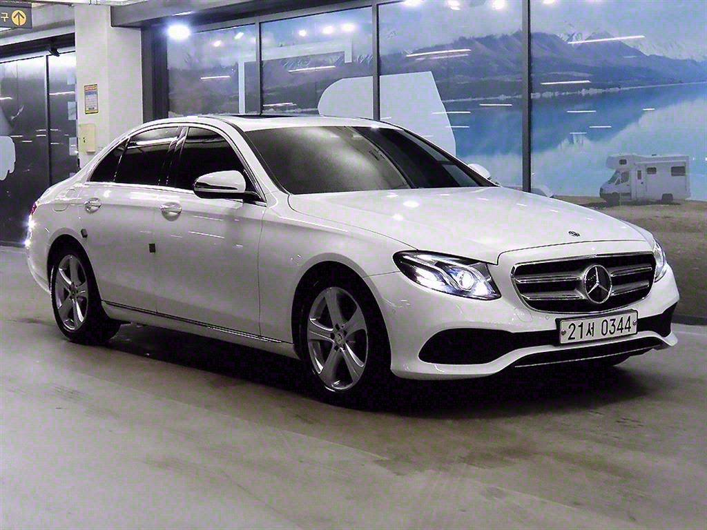 [벤츠] E-클래스 W213 E220d 아방가르드 인텔리전트 드라이브