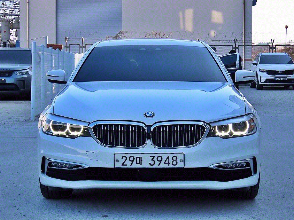 [BMW] 5시리즈 (G30) 520i 럭셔리