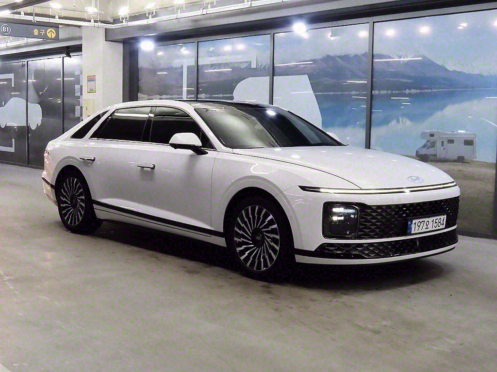 [현대] 그랜저 (GN7) 가솔린 2.5 2WD 캘리그래피