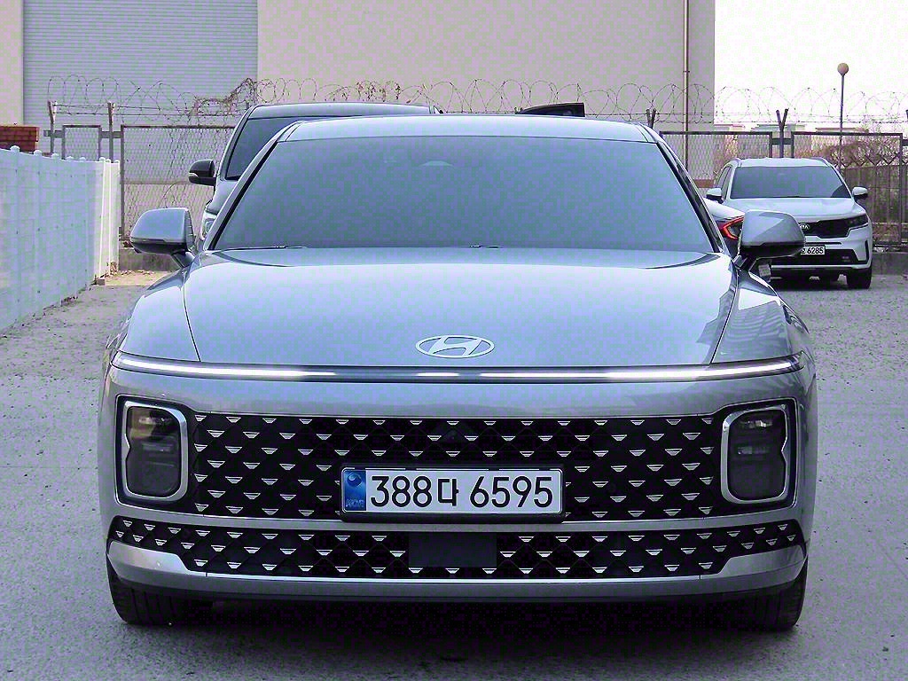 [현대] 그랜저 (GN7) 가솔린 2.5 2WD 익스클루시브