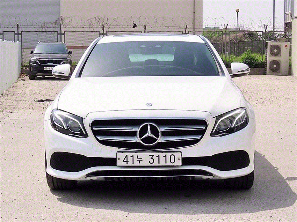 [벤츠] E-클래스 W213 E220d 아방가르드